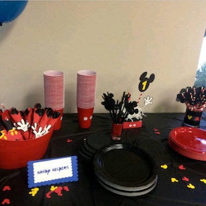 Complete Mickey Themed Table Set for 10! Includes Cups, Plates, Straws ...
