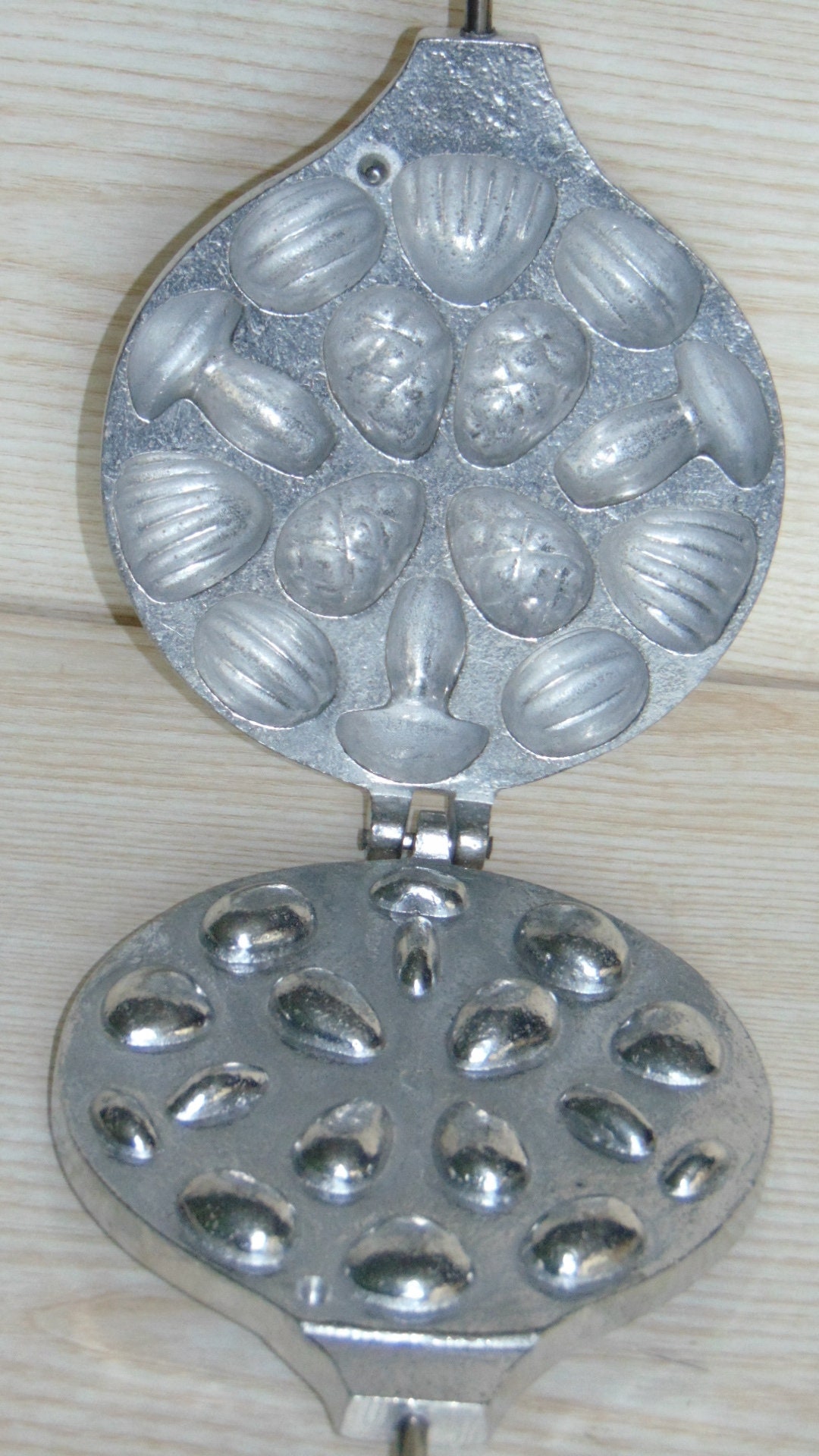 Vintage Aluminium Mold , Vintage Mold, Cookies Press for Mushroom, Cone ...