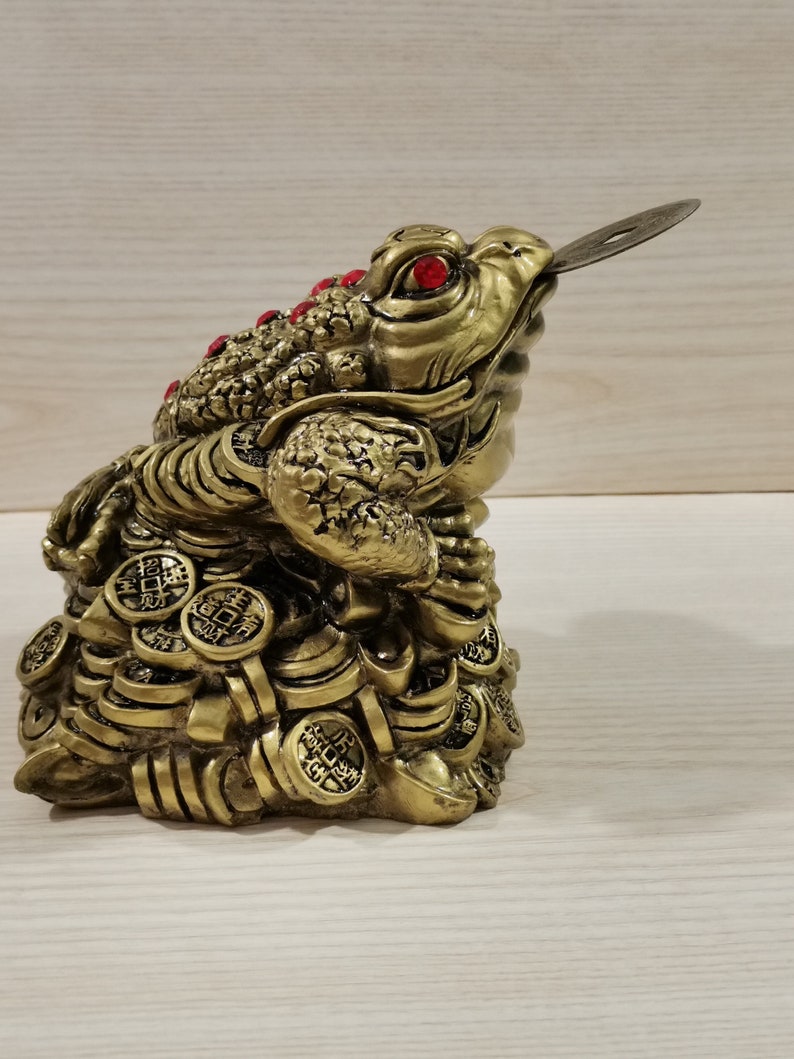 Large Lucky Three Legged Toad Feng Shui Frog three Legged - Etsy