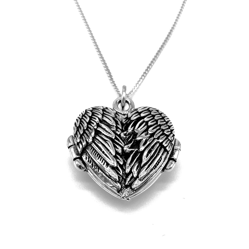 Photo Chain With Wings - Etsy