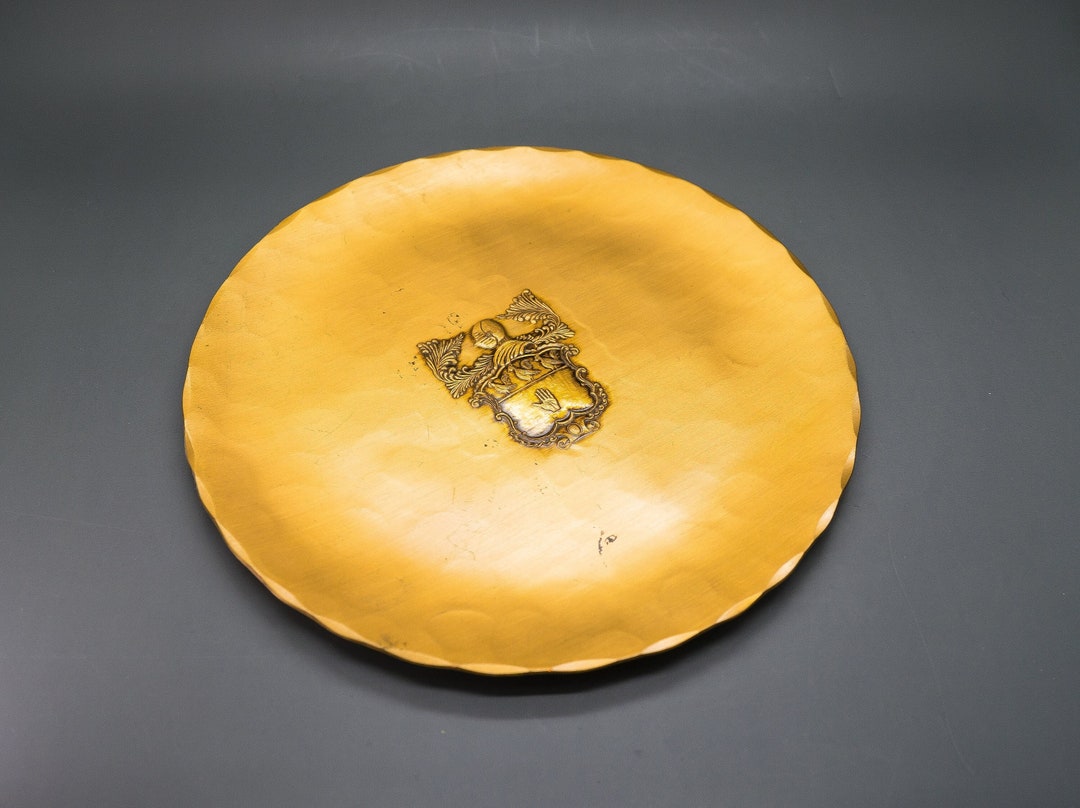 Wendell August Solid Bronze Knights Crest Tray / Trinket Dish / Display ...