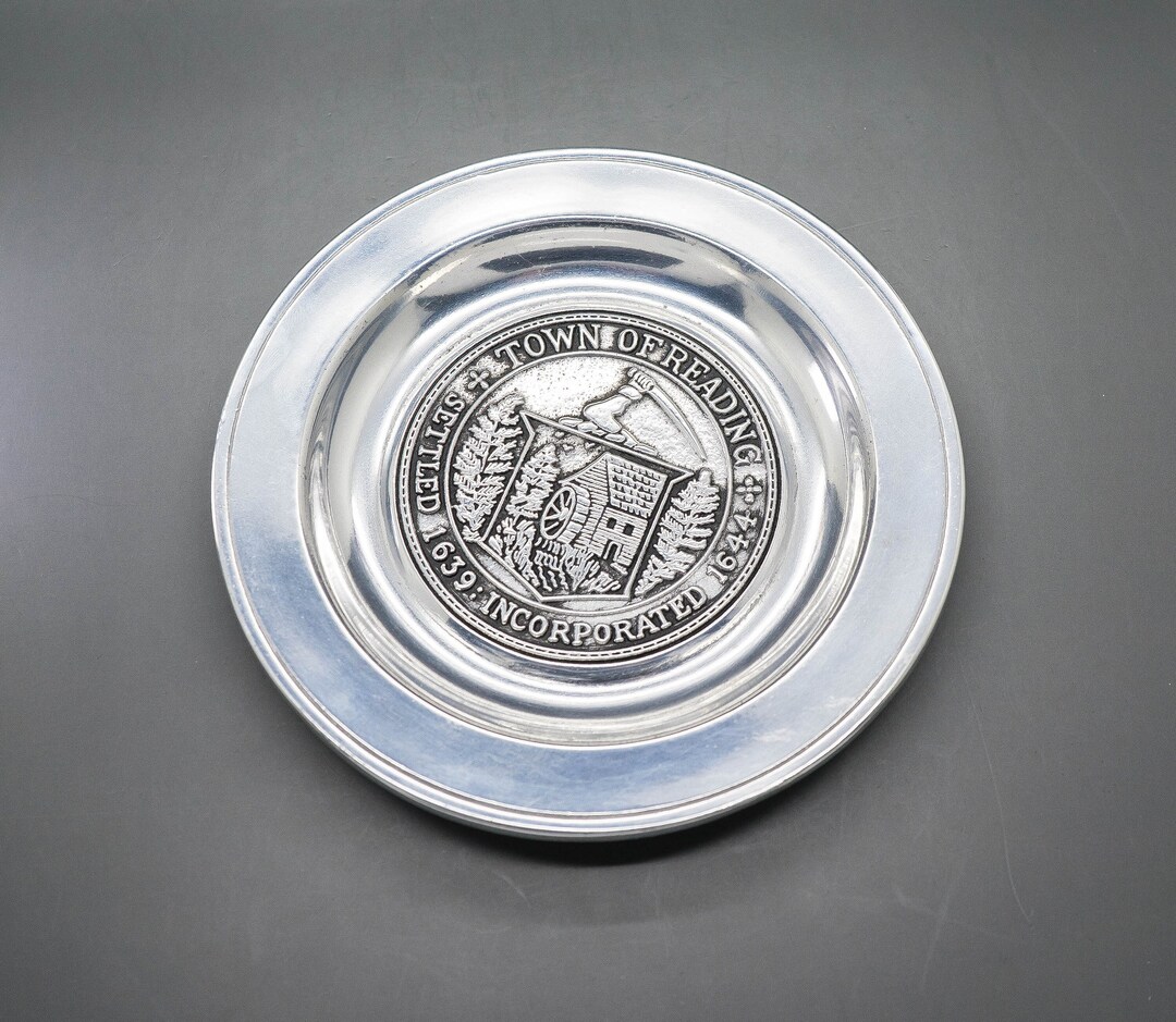 Vintage Sexton Pewter RWP Plate Redding MA Nice Relief Good Estate ...