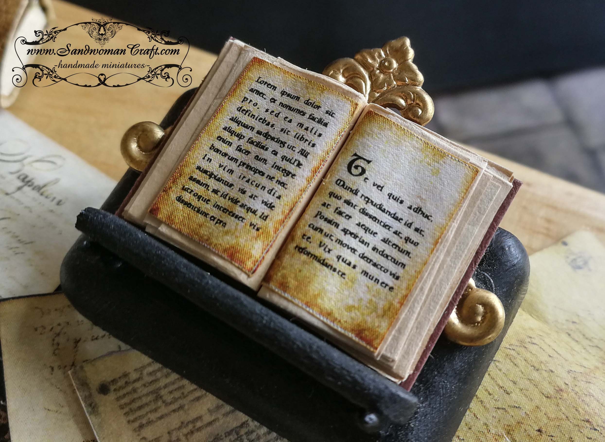 Miniature tiny open book-dollhouse miniatures-tiny little mini | Etsy