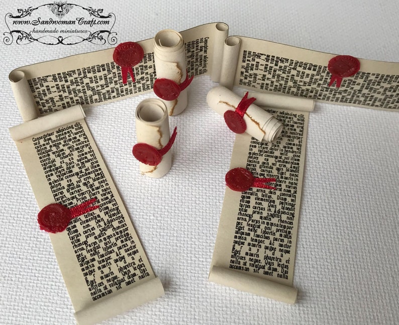 Miniature Scroll With Imitation of Wax Seal, Dollhouse Miniature 1/12 ...