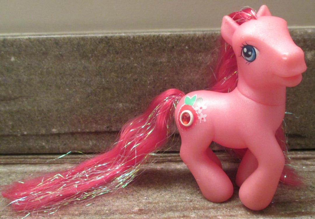 My Little Pony JULY JUBILEE Rare Jewel Birthday Pony - Ruby Colored ...