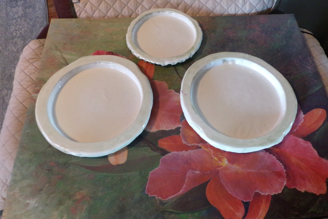 Vintage Ceramic Ruffled Edge Cake Plates, 3 Floral and Green Flat Cake ...