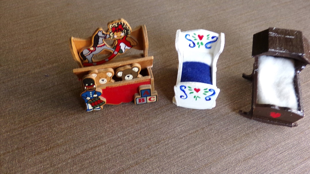 Old Dollhouse Furniture, Wood Baby Cradle, Dollhouse Baby Room ...