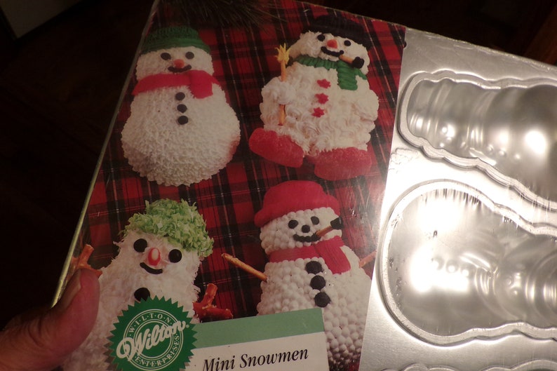 Vintage Wilton Snowman cupcake pan mini snowman cake pans | Etsy