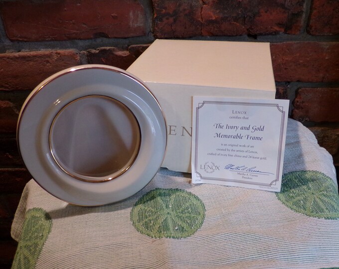 Lenox Ivory and Gold Memorable Frame, Fine China and Gold Trim Frame ...