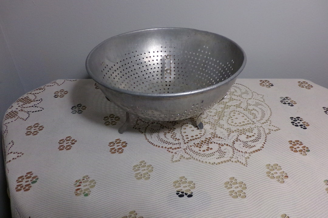 Vintage Aluminum Footed Colander, Rustic Farmhouse Kitchen Strainer ...