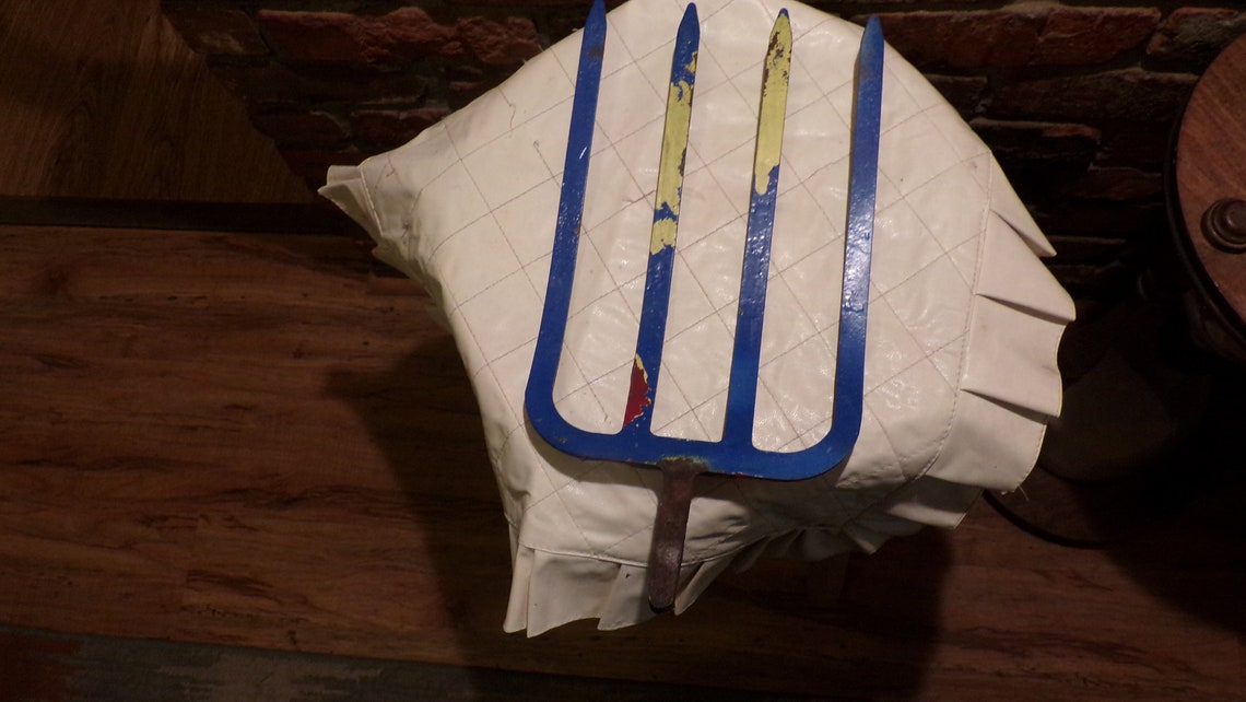 Antique 4 Tined Pitch Fork Head Primitive Pitchfork Cast | Etsy