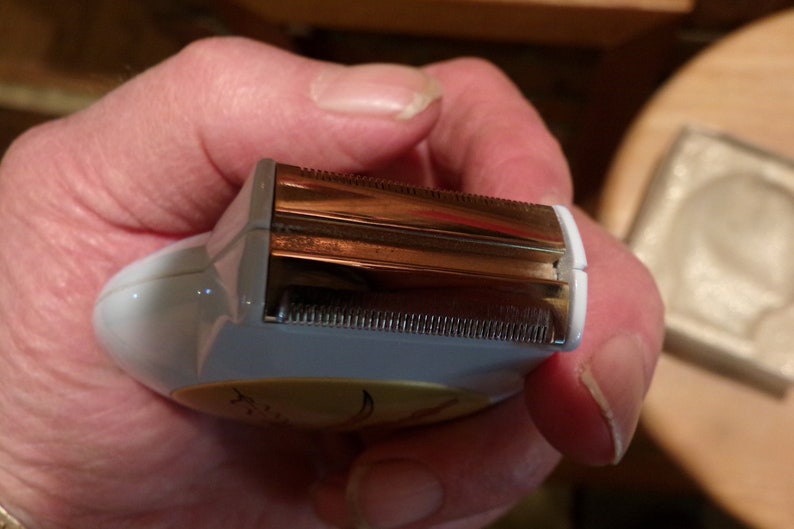 Vintage Lady Sunbeam Electric Razor Model LS Blue W/ Box - Etsy