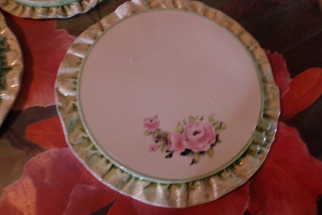 Vintage Ceramic Ruffled Edge Cake Plates, 3 Floral and Green Flat Cake ...