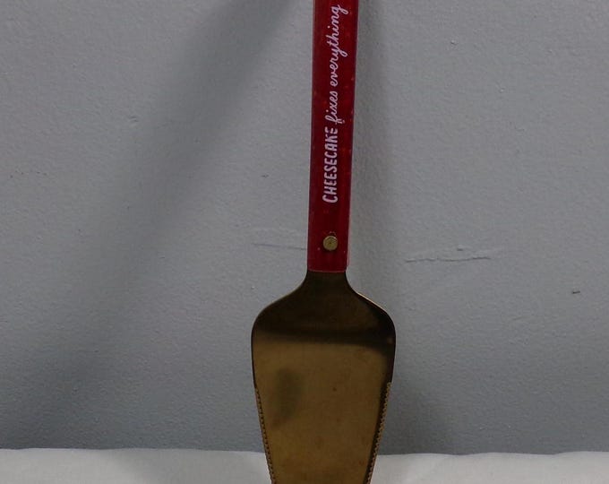 Hallmark Golden Girls Red Wood Handle Betty White Cheesecake / Pie ...