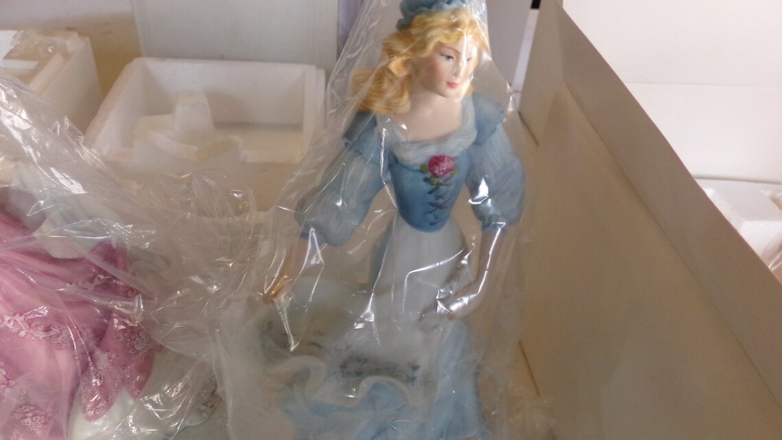 Vintage Lenox Cinderella Collection Porcelain Dolls Dreaming - Etsy