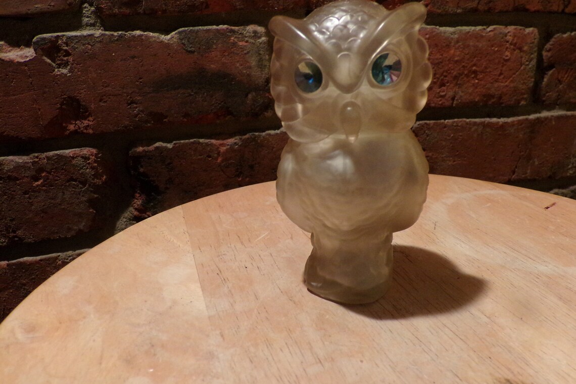Avon Snow Owl Moonwind Powder Sachet Full Glass Owl With Blue - Etsy