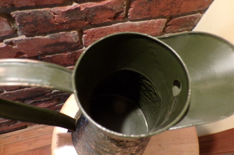 Vintage Tin Ware Metal Pitcher Embossed Tin Pitcher Vintage - Etsy