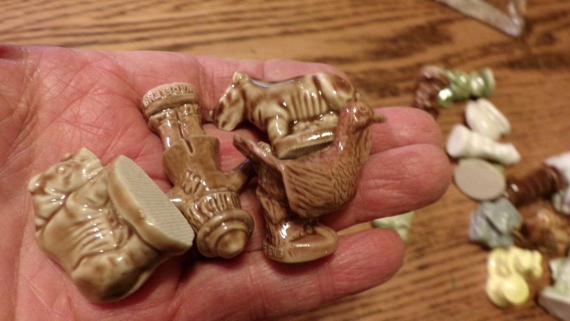 Wade Red Rose Tea Porcelain Whimsies Figurine, Mini Figurines, Vintage ...