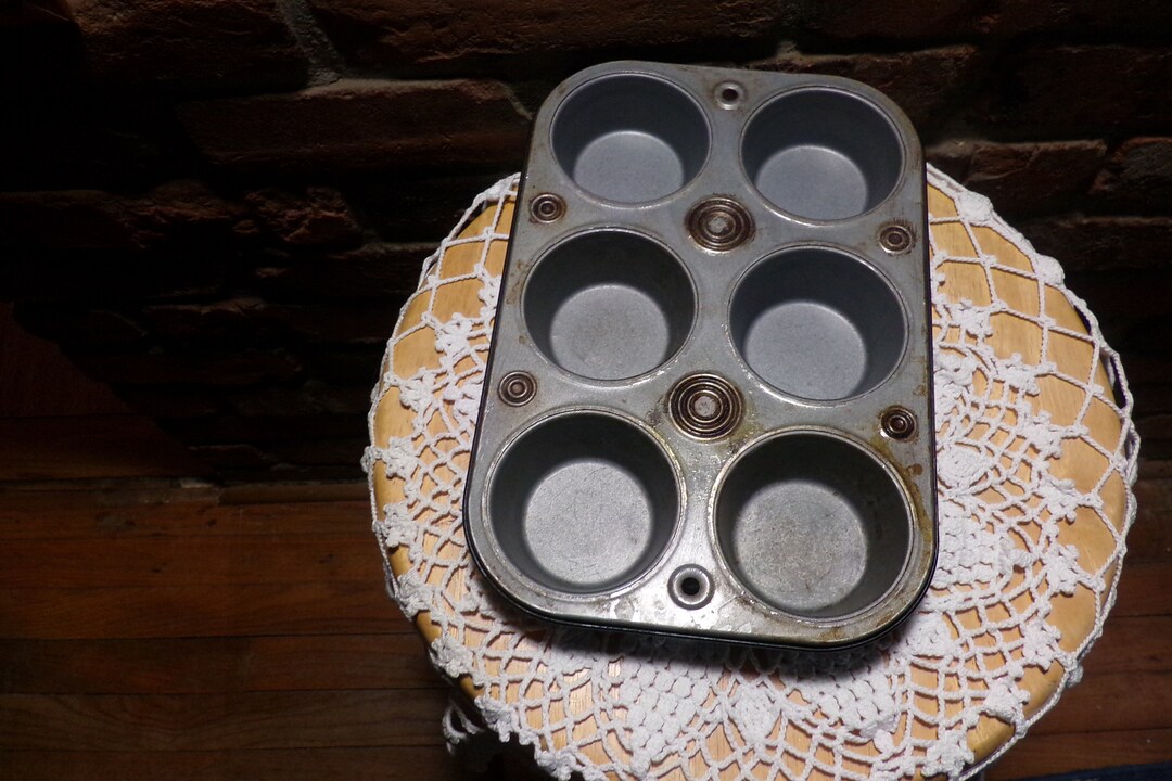 Vintage Metal Muffin Pan 1930s, Vintage Cupcake Tin, Farmhouse Tin ...
