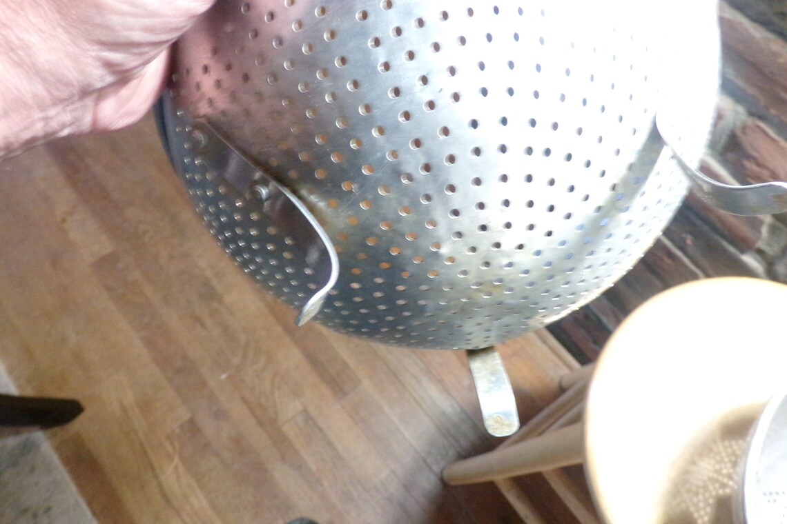 Vintage Aluminum Footed Colander Rustic Farmhouse Kitchen - Etsy