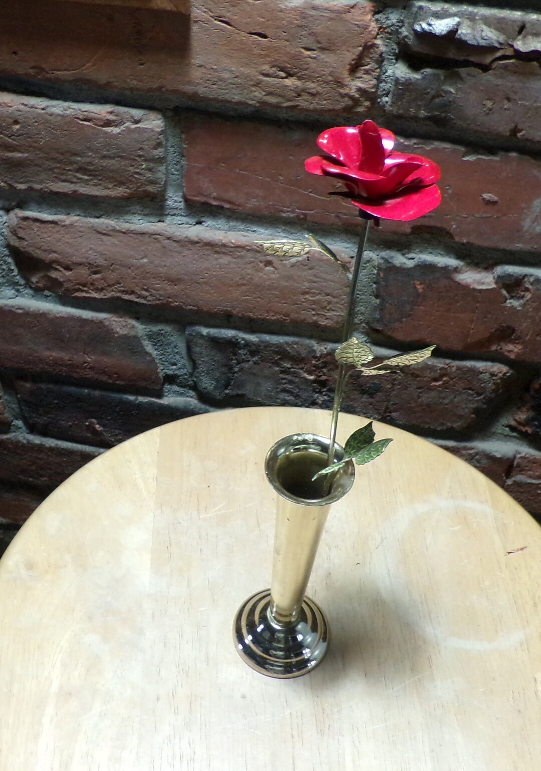 Valentines Red Rose in Vase, Vintage Mann Inc 1977 Enamel Flower Vase ...