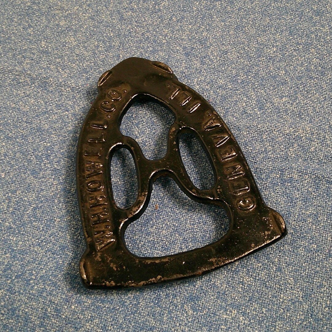 Antique 1800’s WH Howell Co. Geneva Illinois Cast Iron/sad Iron Trivet ...
