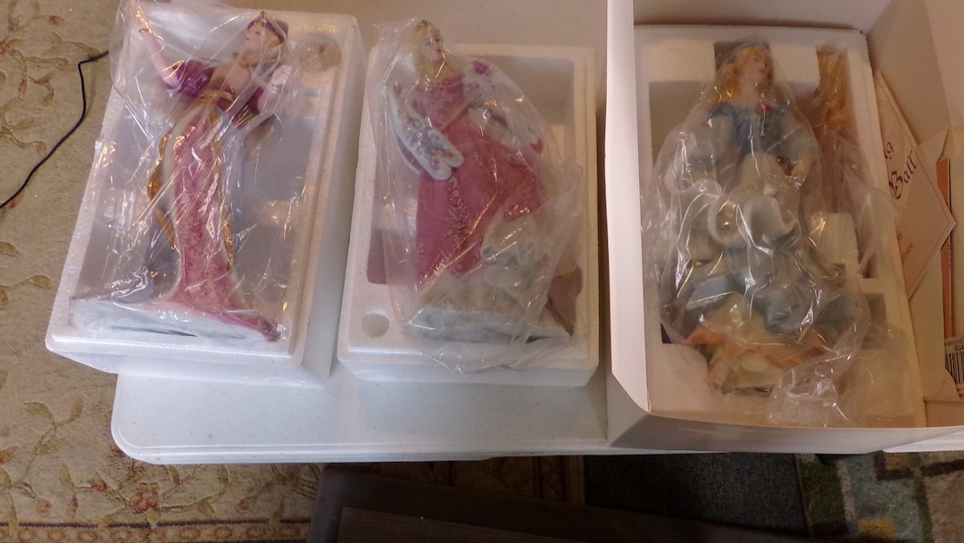 Vintage Lenox Cinderella Collection Porcelain Dolls, Dreaming of Ball ...