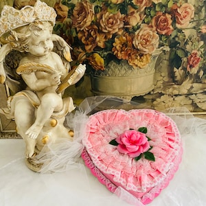 Exquisite Romantic Vintage Large Valentine Heart Candy Box Pink Satin ...