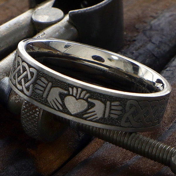 Custom Claddagh Ring - Etsy