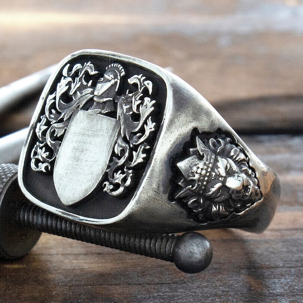 Custom Signet Ring - Etsy
