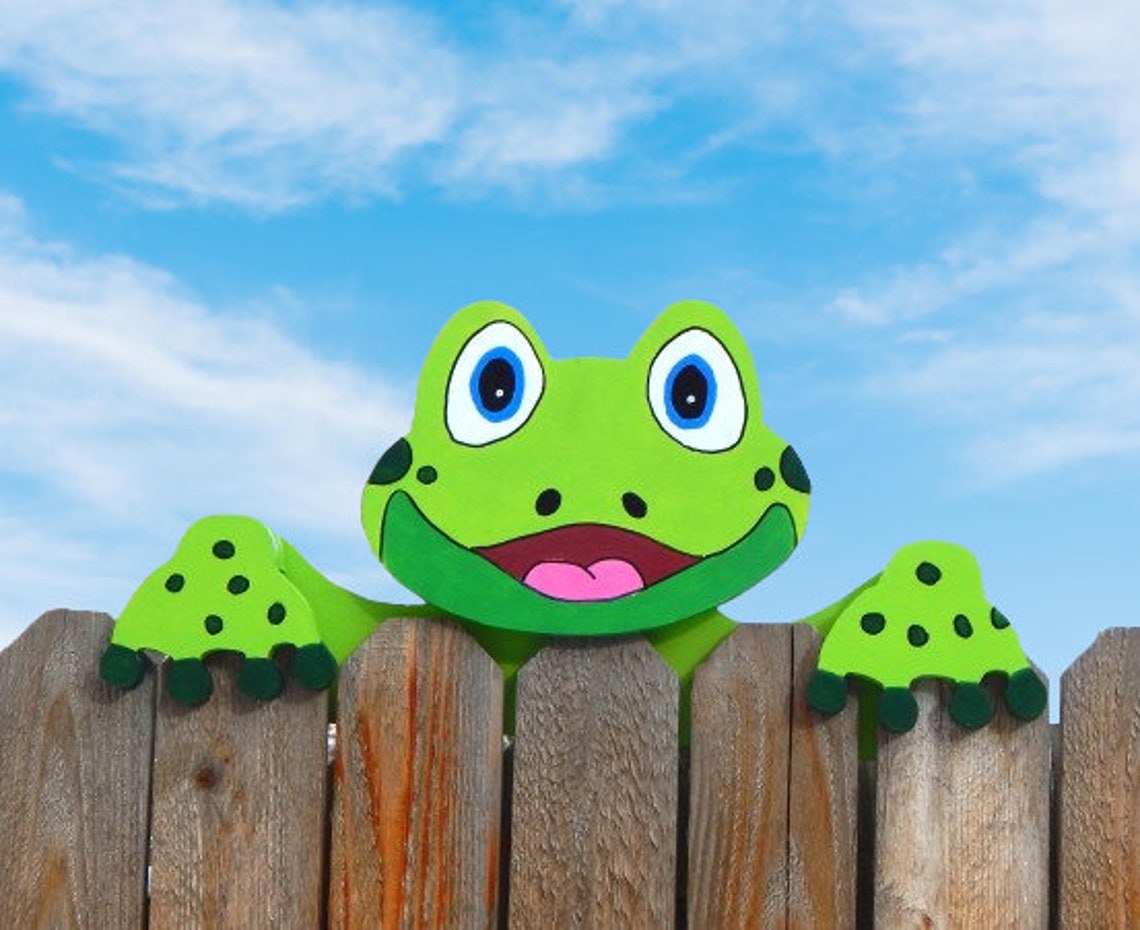 Green Frog Fence Peeker or Wall Hanging Yard Art Garden Decorative Sign ...