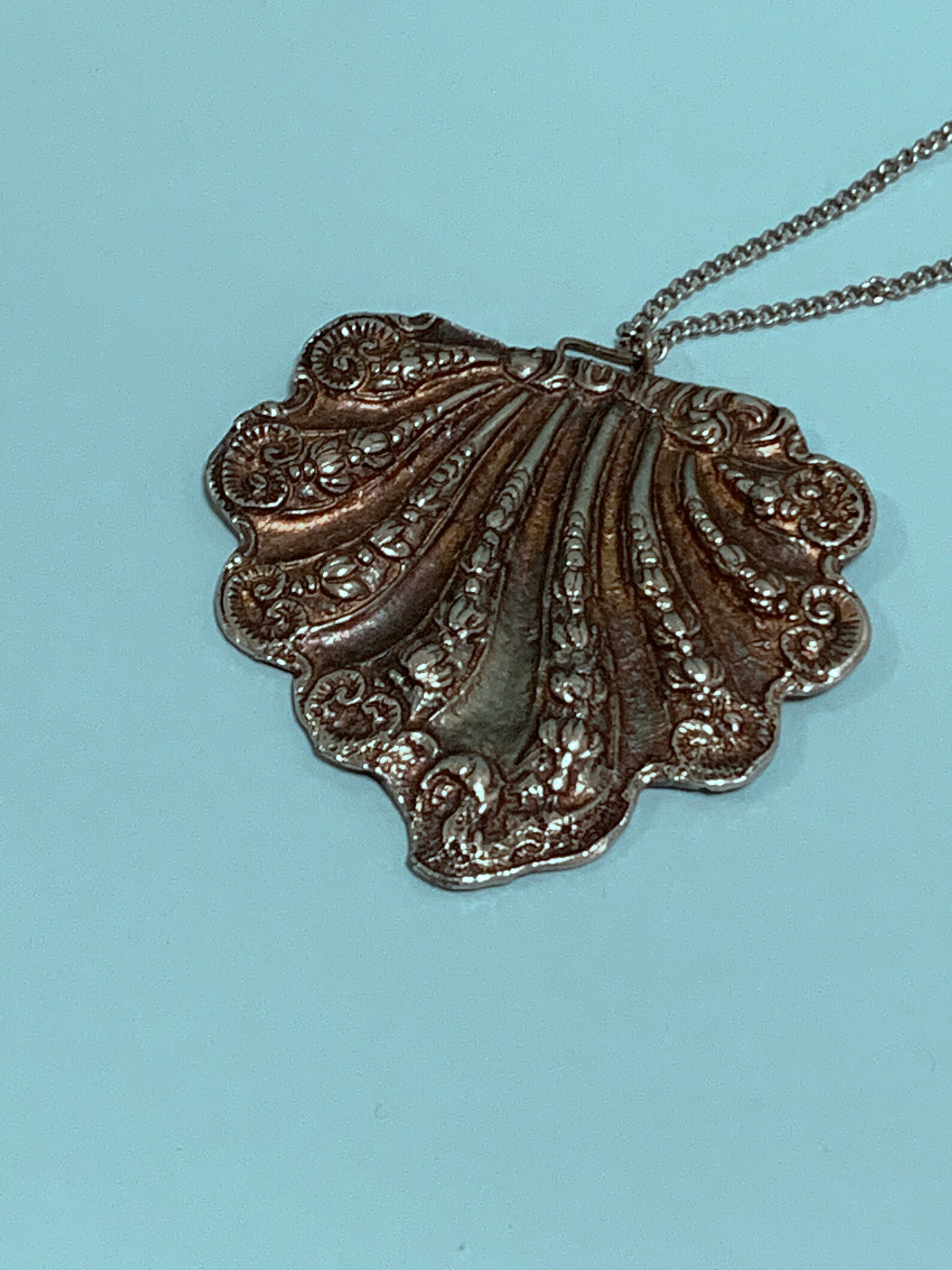 Vintage 70s Oversized Shell Pendant Chain Statement Necklace, Vintage ...