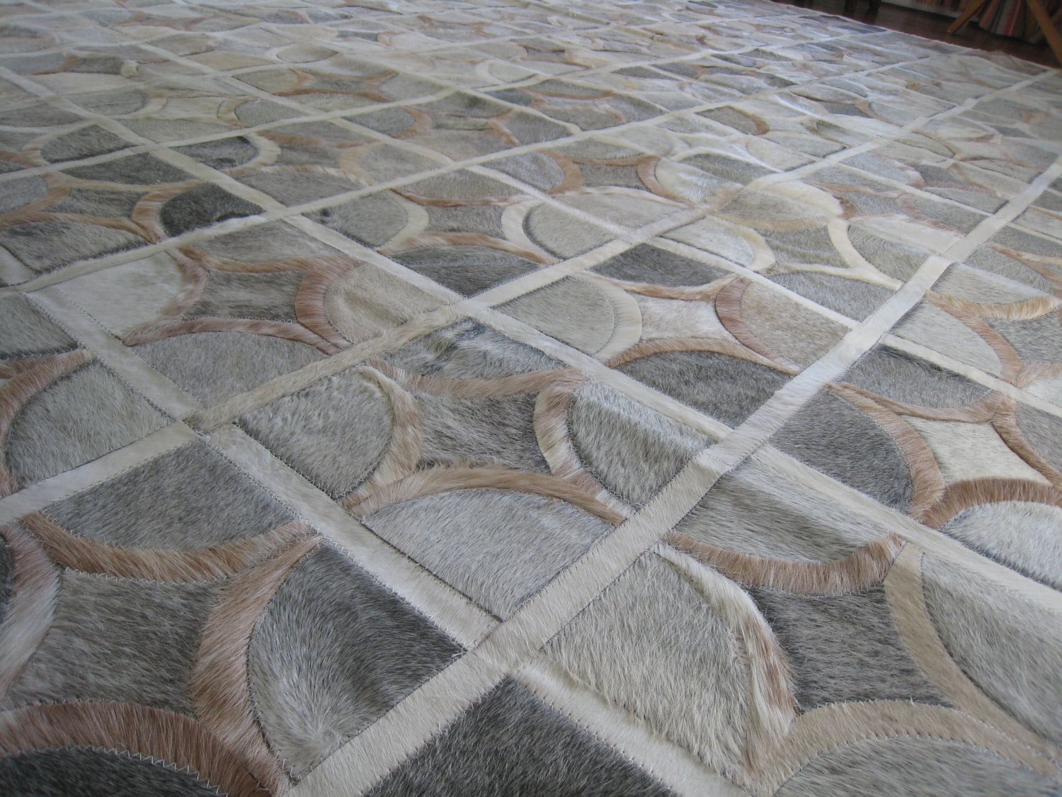 Patchwork Cowhide Rug- Free Shipping - Model Buenos Aires. Size 5' X 7 ...
