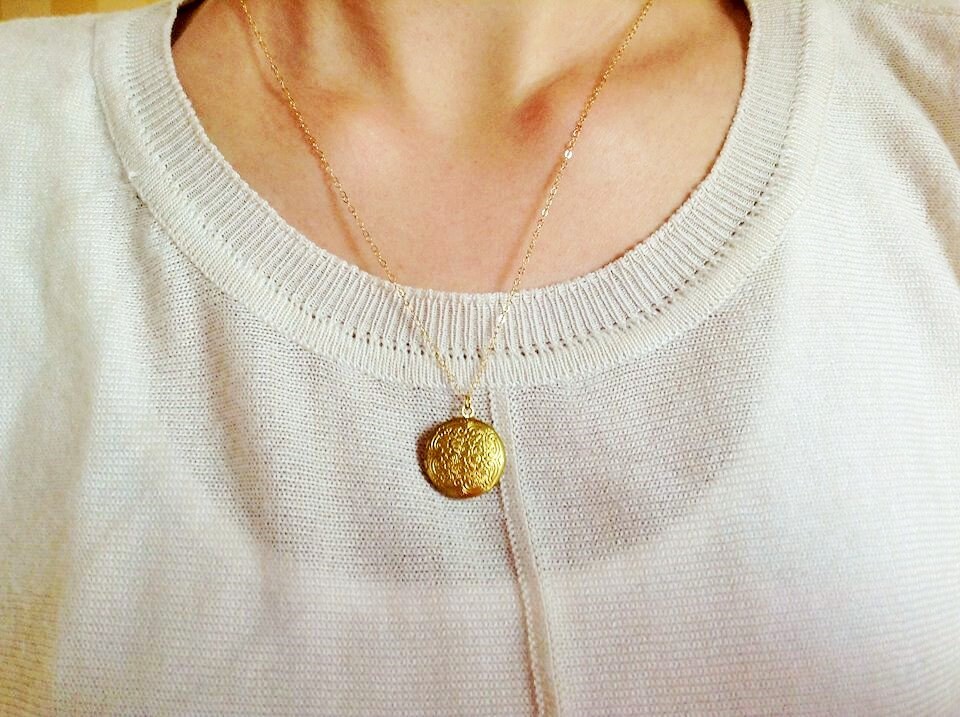 Victorian Floral Locket Necklace Cute Locket Necklace Round | Etsy