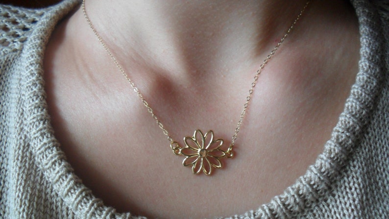 Gold Dainty Flower Necklace, Gold Dainty Daisy Necklace, Daisy Necklace ...