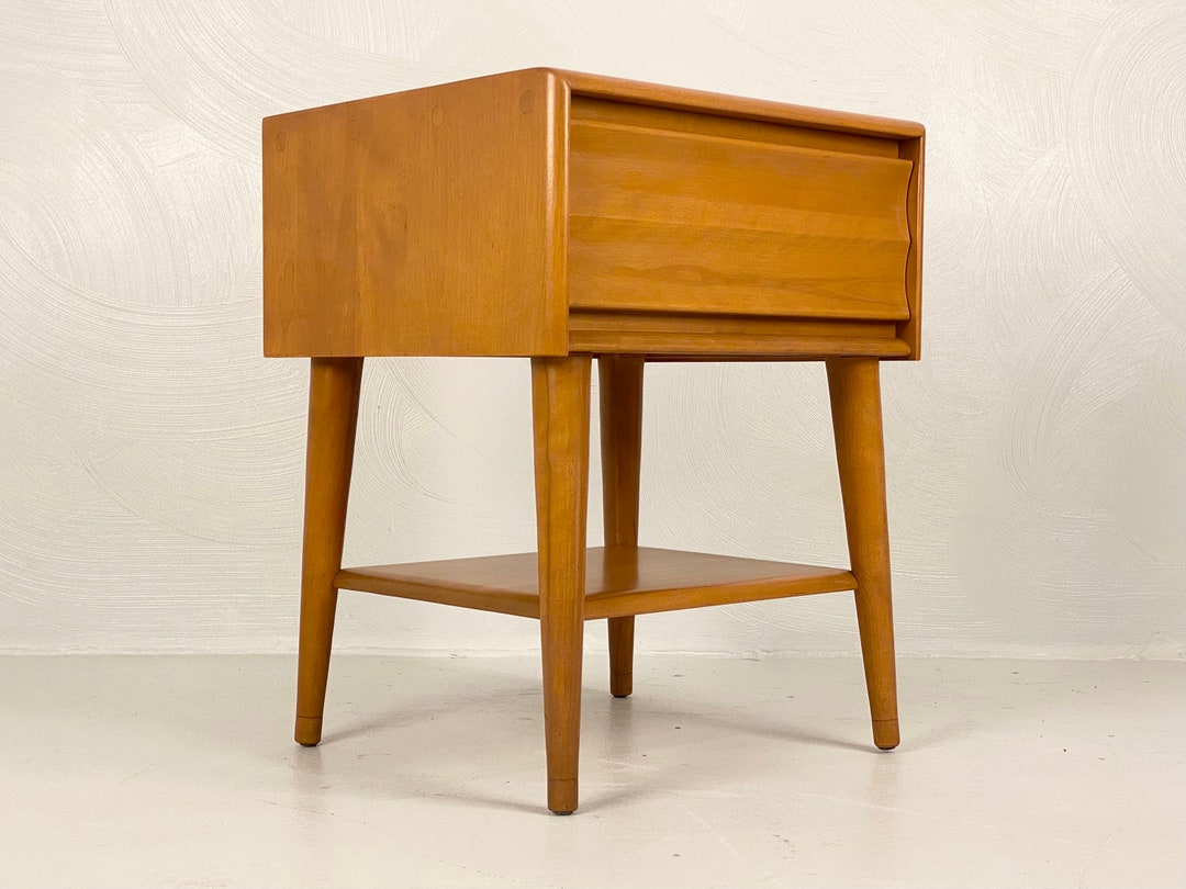 Harmonic Bedroom Group Nightstand / Lamp Table by Heywood Wakefield ...