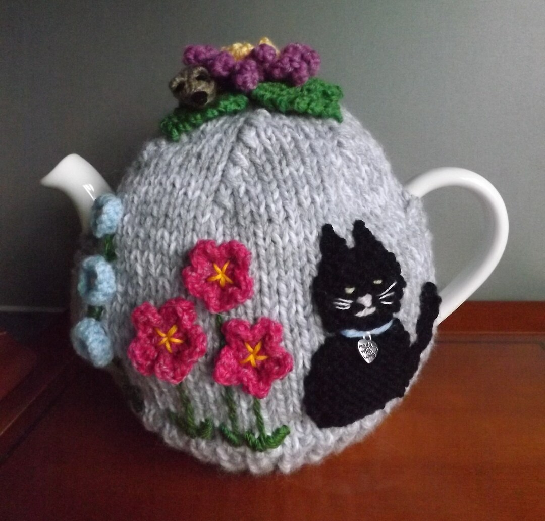 Hand Knitted Tea Cosy: Black Cat and Mouse Design, Cat Lover Gift - Etsy