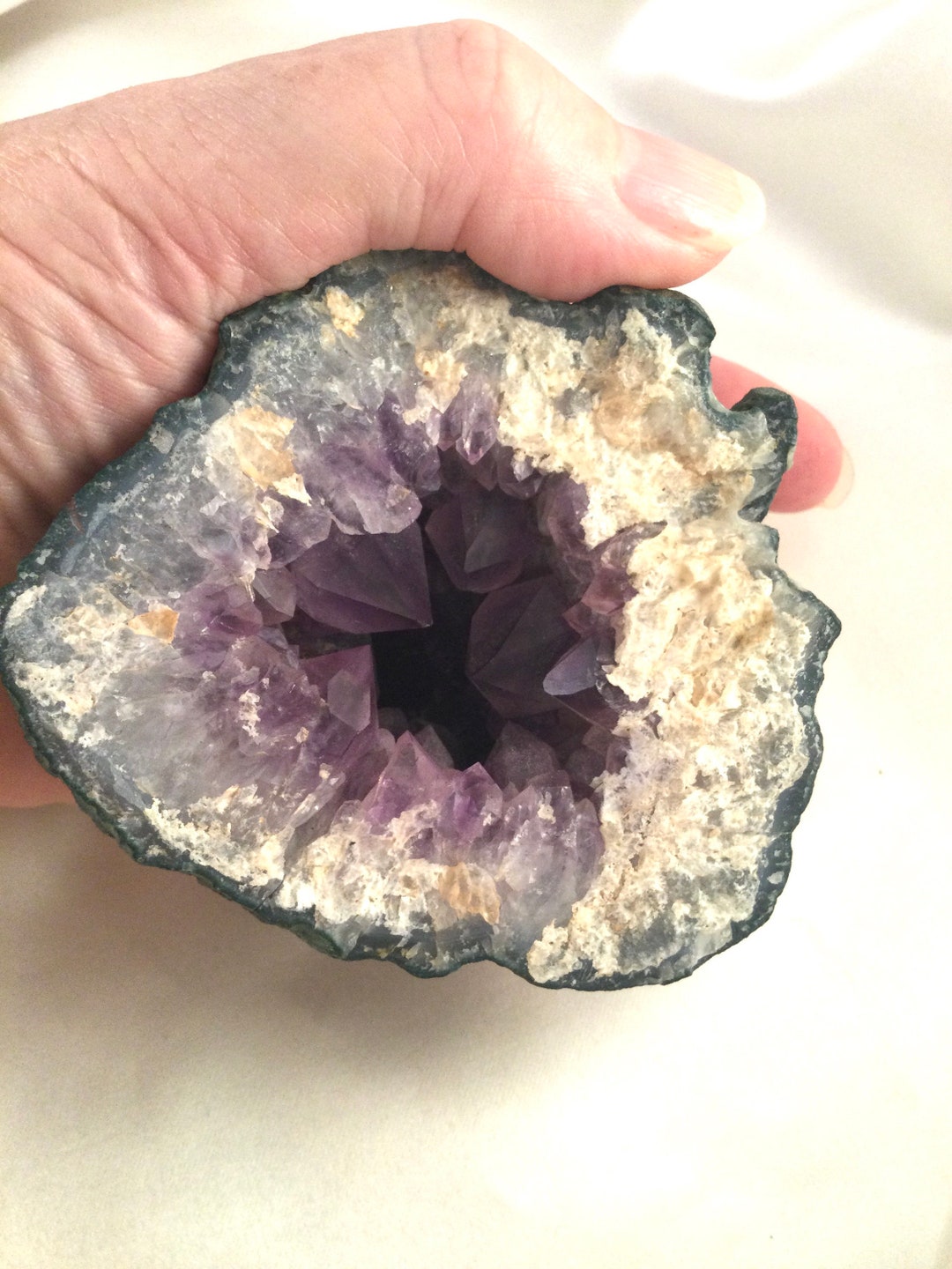 Amethyst GEODE Crystal Cave AUSTRALIAN STOCK Gem Gemstone Gems Rock ...