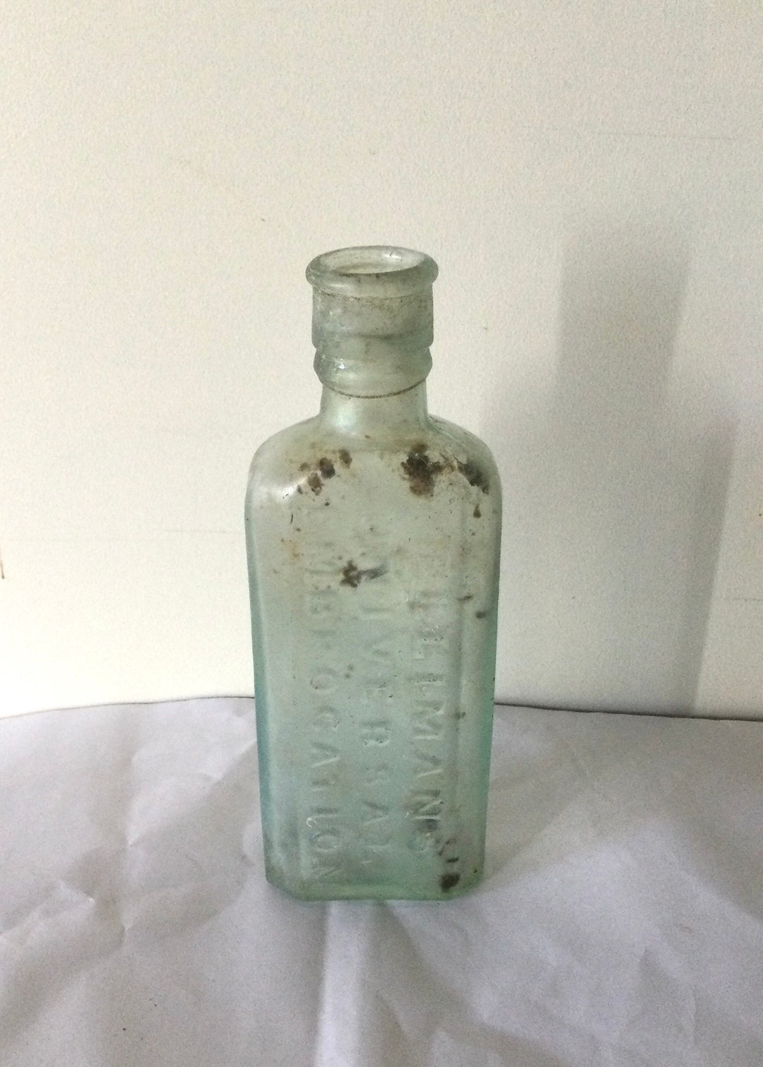 Old Vintage Antique Green Glass Bottle Ellimans Universal Embrocation ...