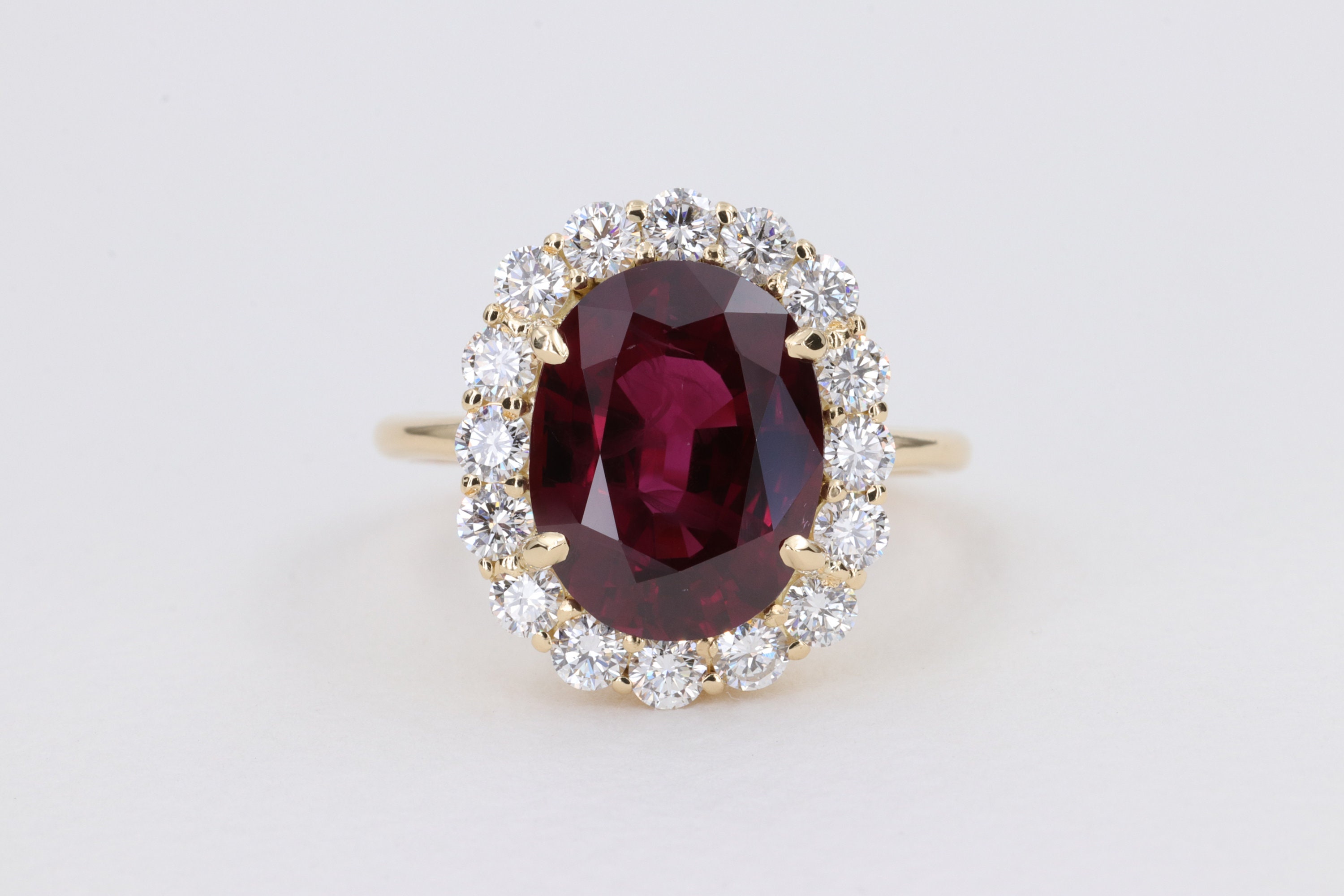 5.26ct Oval Ruby and Round Diamond Halo Ring in 18 Karat - Etsy