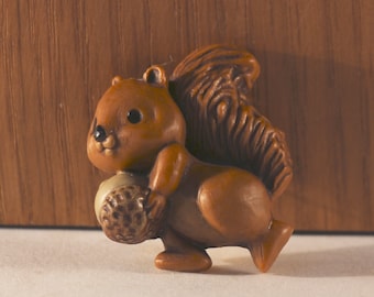Squirrel pin | Etsy