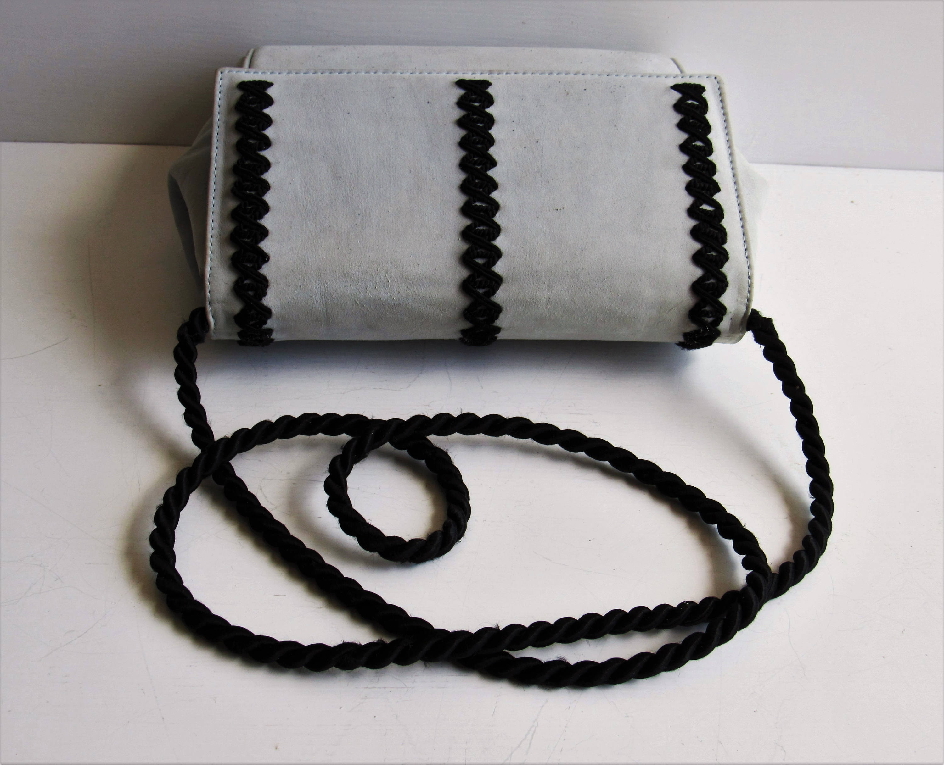 Louis Féraud Paris Vintage Powder Blue Soft Lambskin Leather Cross Body ...