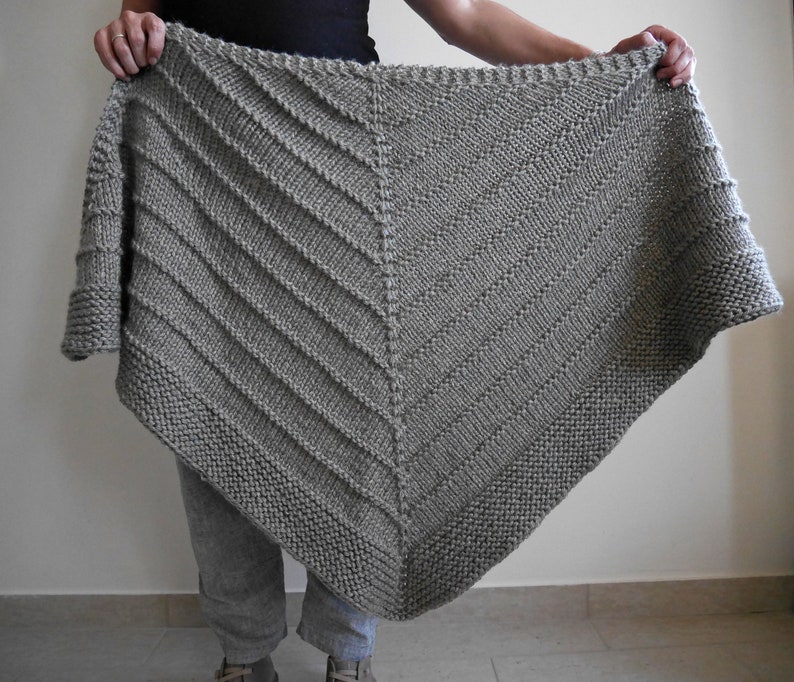 Easy Knit Triangle Shawl Knitted Triangle Wrap - Etsy