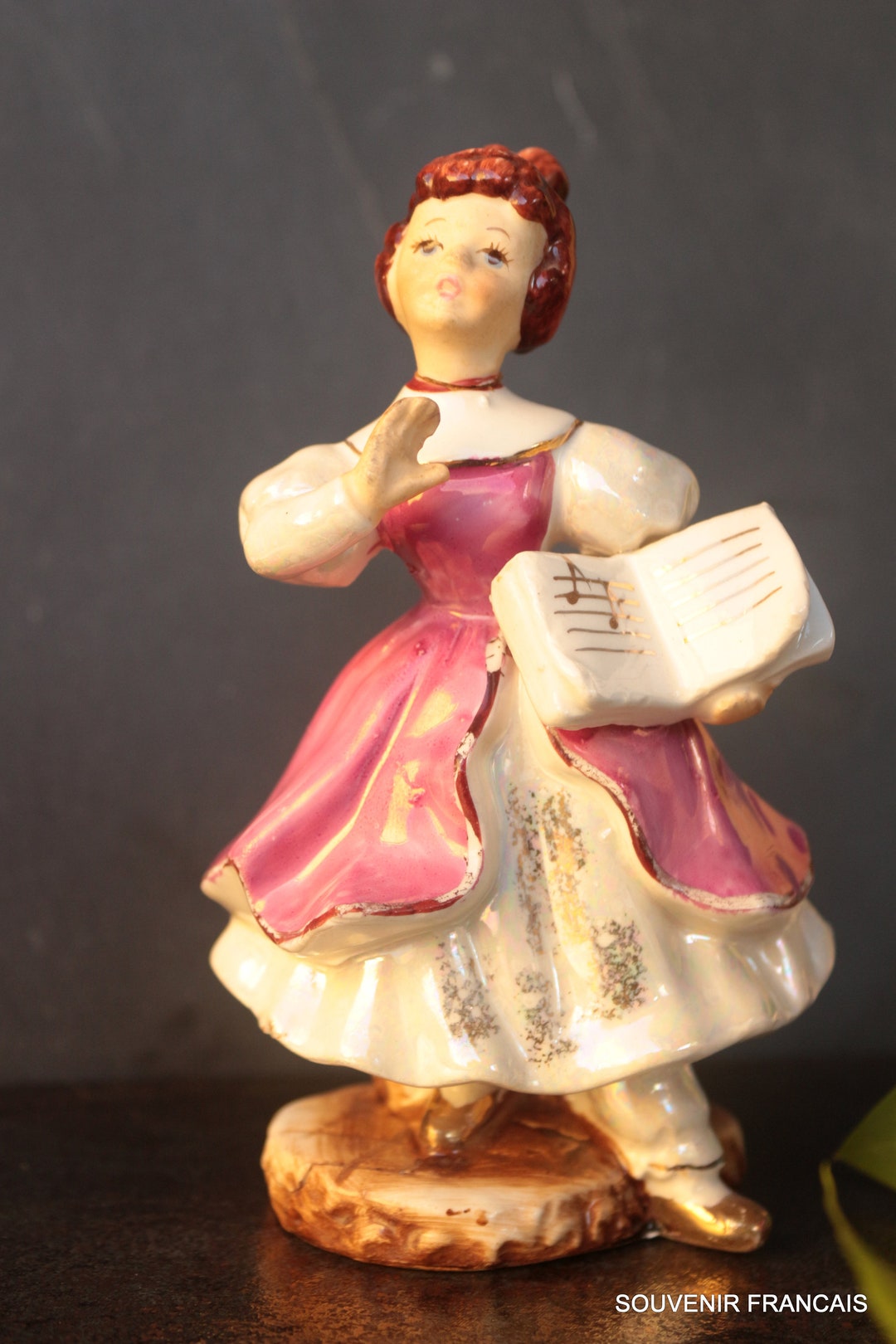 Figurine Collection- Figurine Little Girl Singing- Brillant Version ...