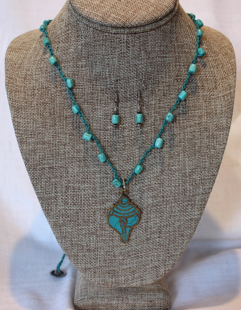 Coral and Turquoise Crocheted Necklace With Turquoise and Gold - Etsy