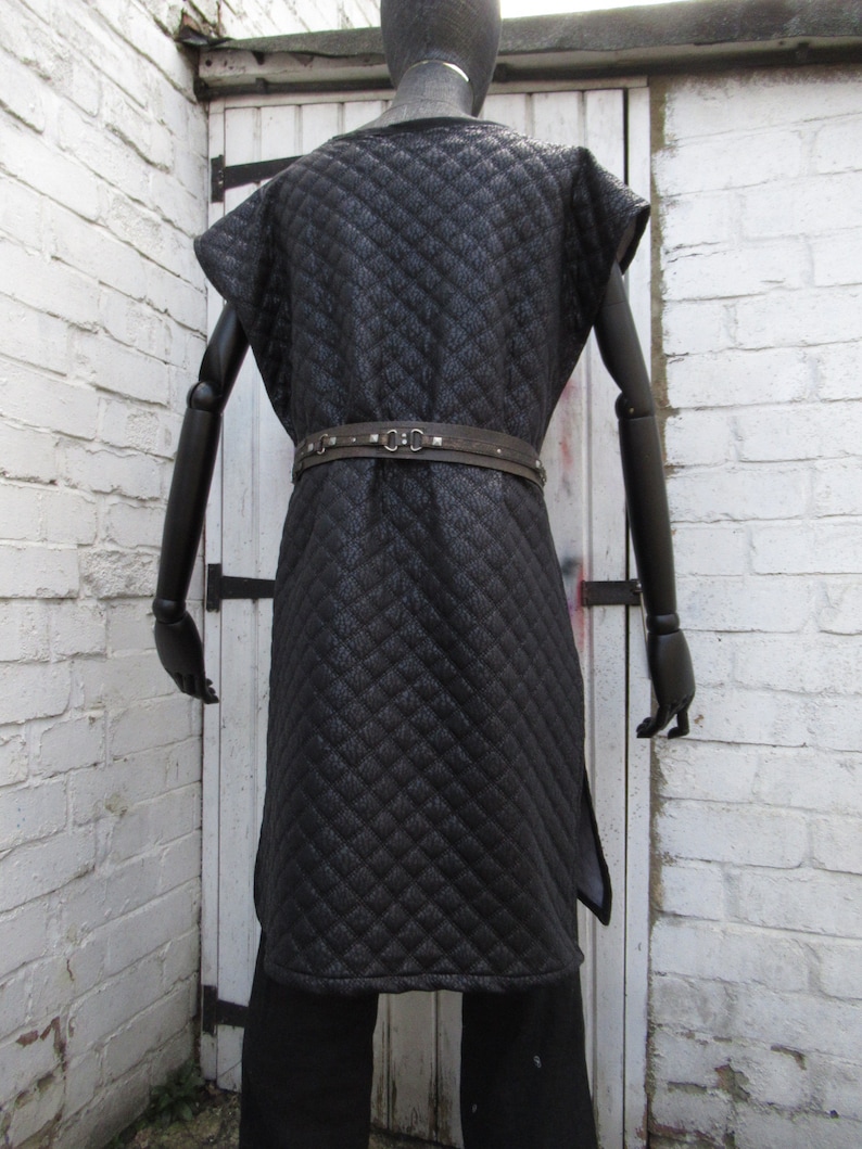 Medieval tabard black tunic quilted | Etsy