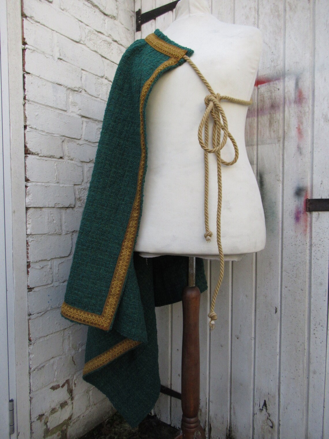 Medieval one shoulder cape green heavy LARP cloak | Etsy