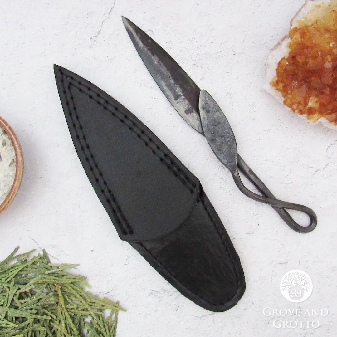 Leaf-Shaped Knife with Twisted Handle - Etsy Österreich