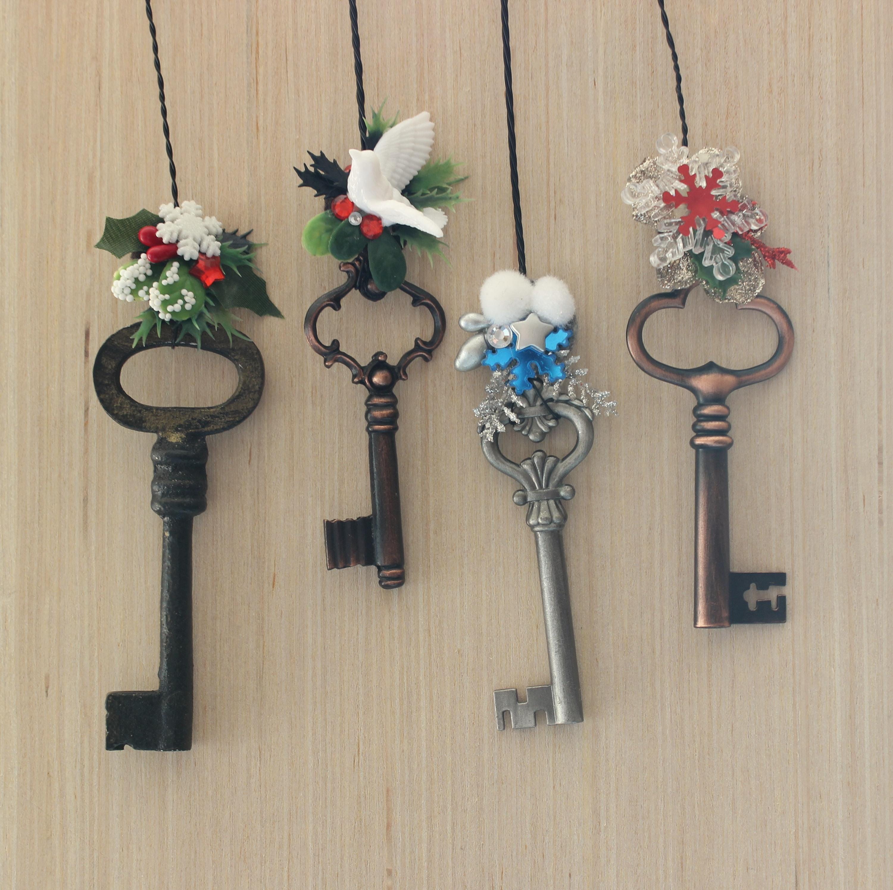 Set of Decorative Keys Christmas Ornaments, Embellished Large Metal ...