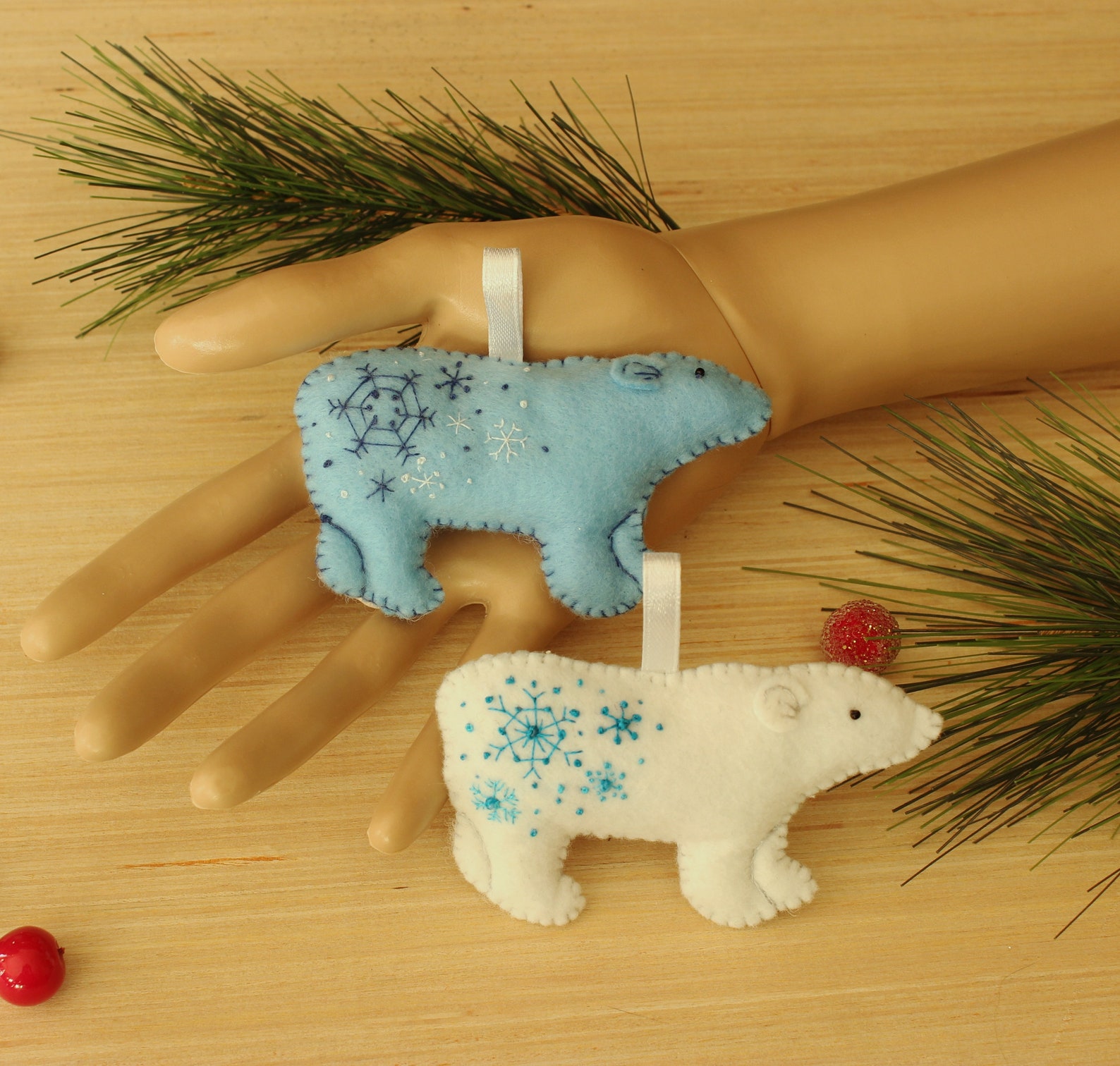 Snowflake Bears Heirloom Felt Ornaments - Etsy